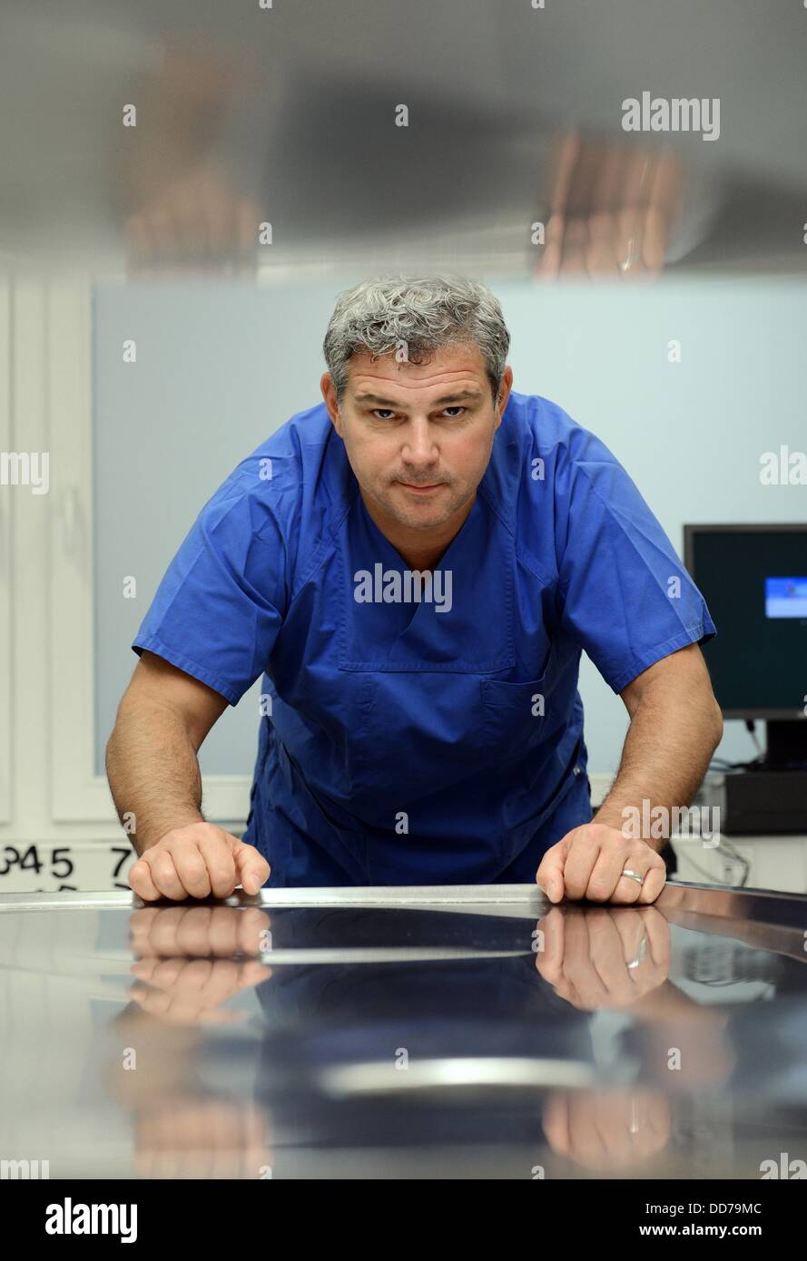 Forensic Pathologist Stock Photos & Forensic Pathologist Stock Images ...