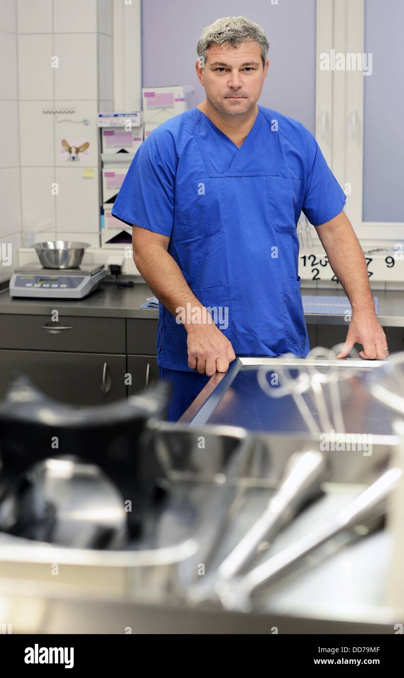 Berlin, Germany. 26th Aug, 2013. Exclusive - The forensic pathologist ...