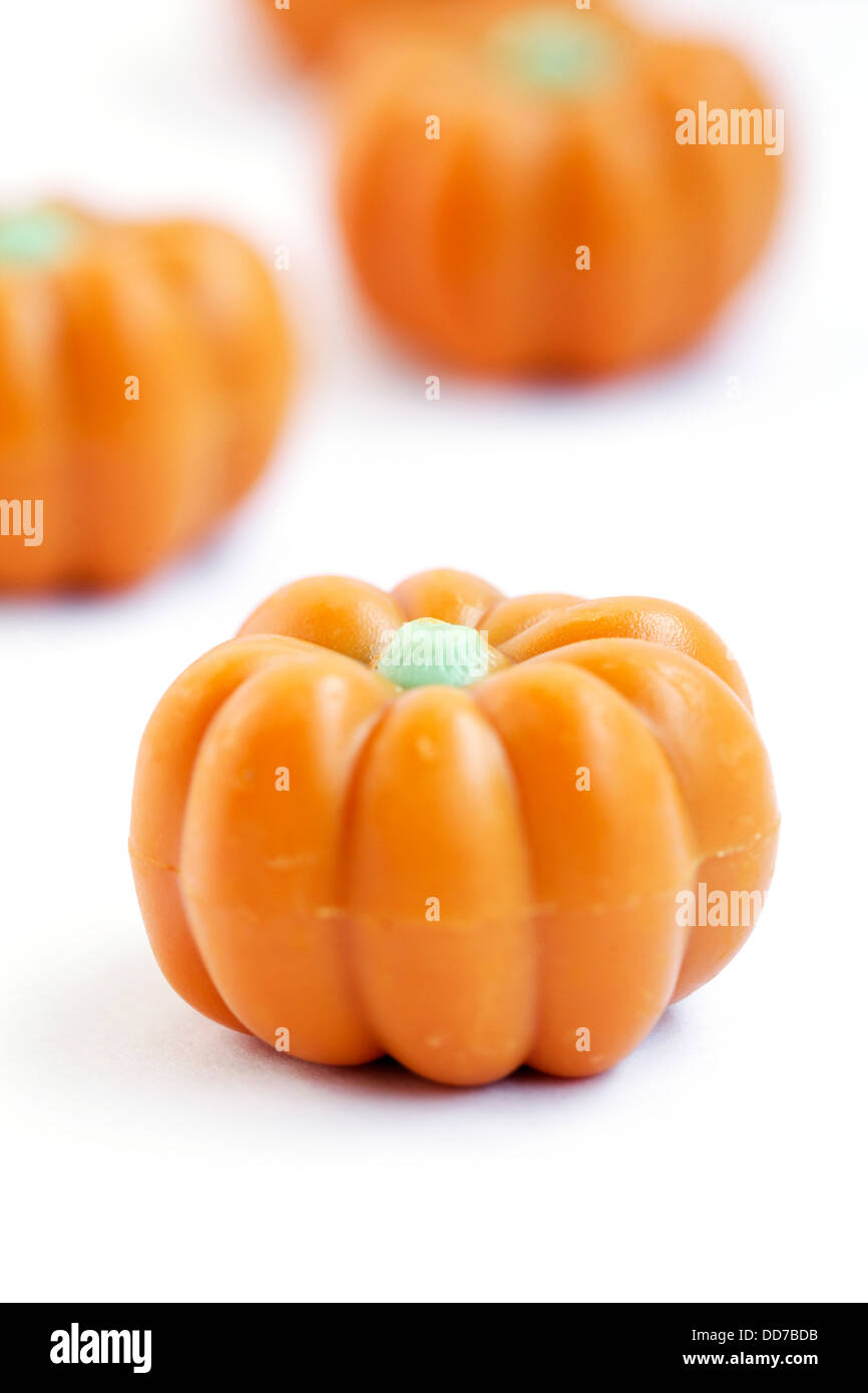 Halloween pumpkin candy Stock Photo - Alamy