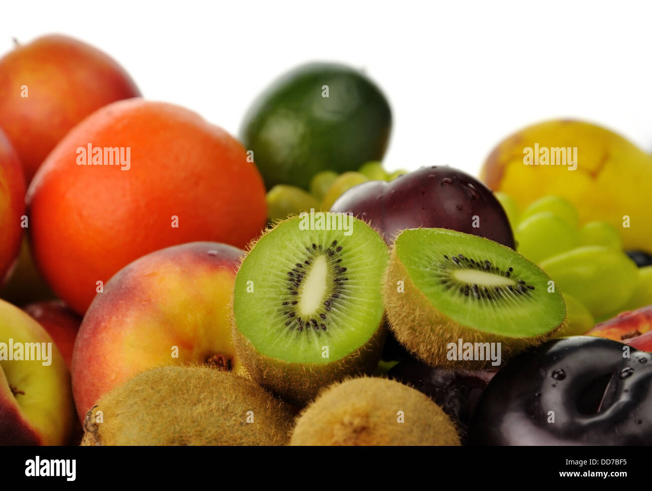 Ripe apricots fruits crop hi-res stock photography and images - Alamy