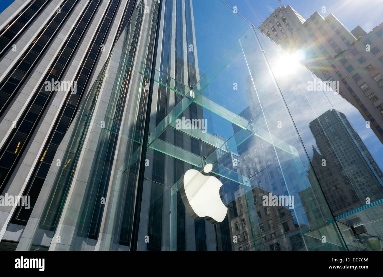New york apple store fifth avenue, hi-res stock photography and images ...