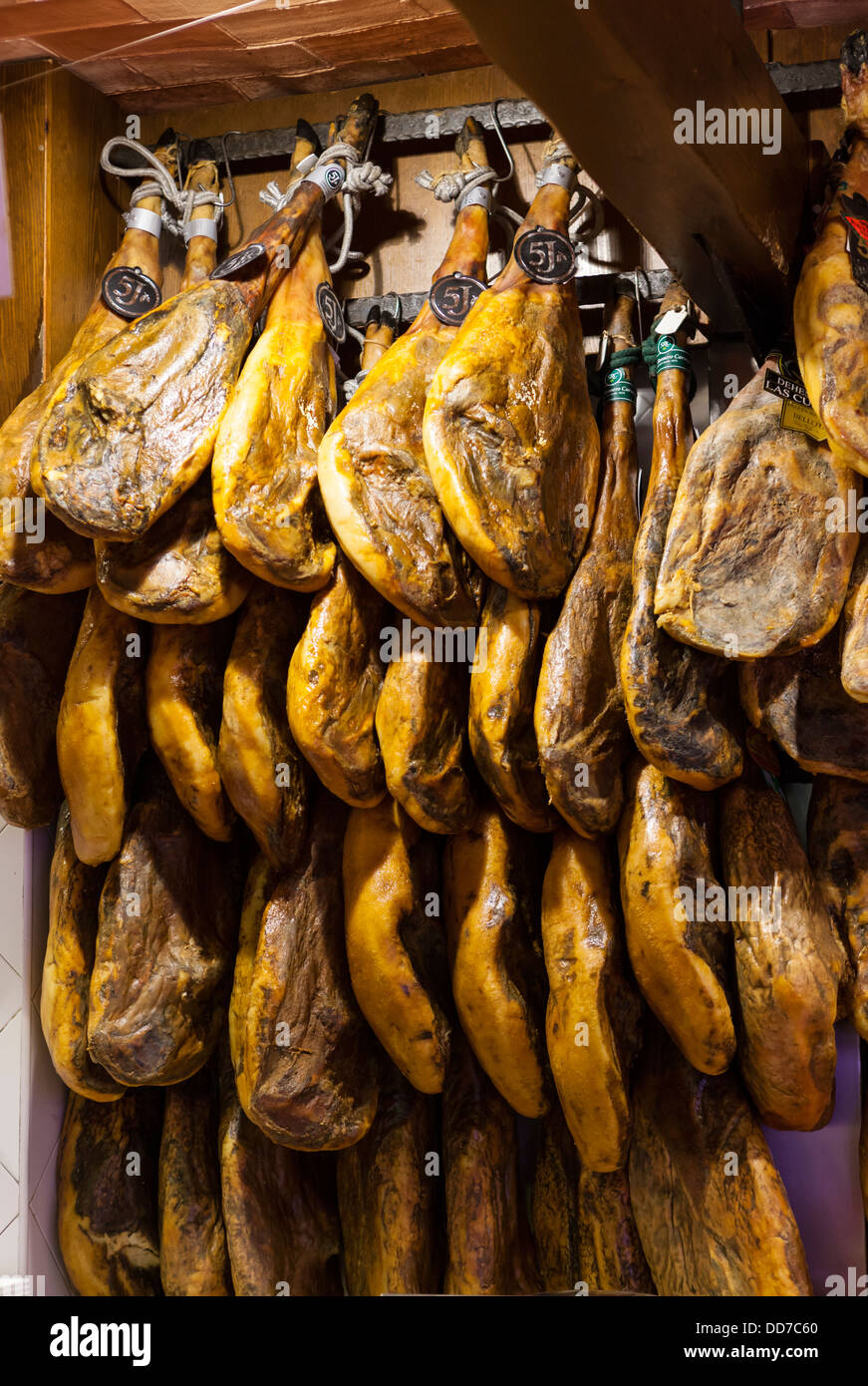 Spanish ham in fish market hi-res stock photography and images - Alamy