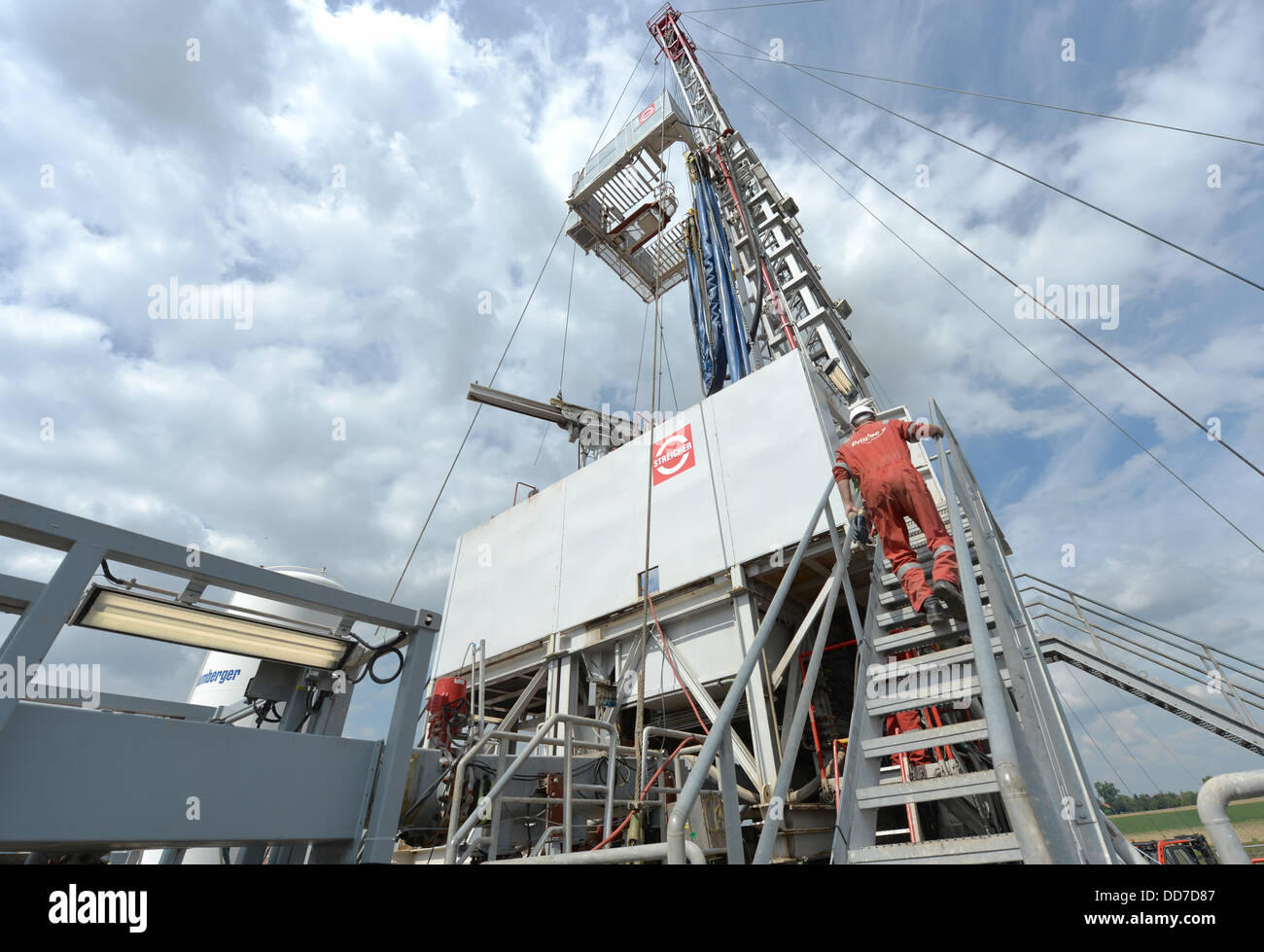 Germany oil drilling hi-res stock photography and images - Alamy