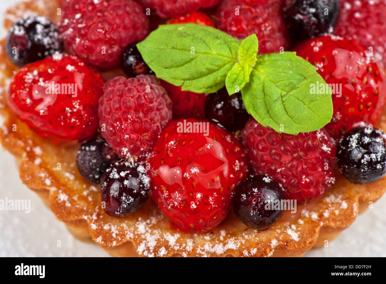 Cake with fresh berries Stock Photo - Alamy