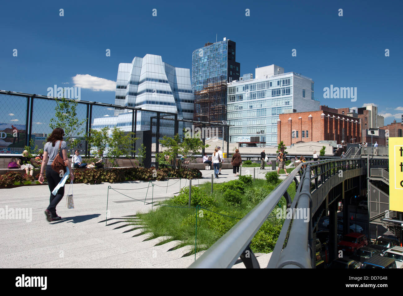 HIGH LINE ELEVATED PARK CHELSEA MANHATTAN NEW YORK CITY USA Stock Photo ...