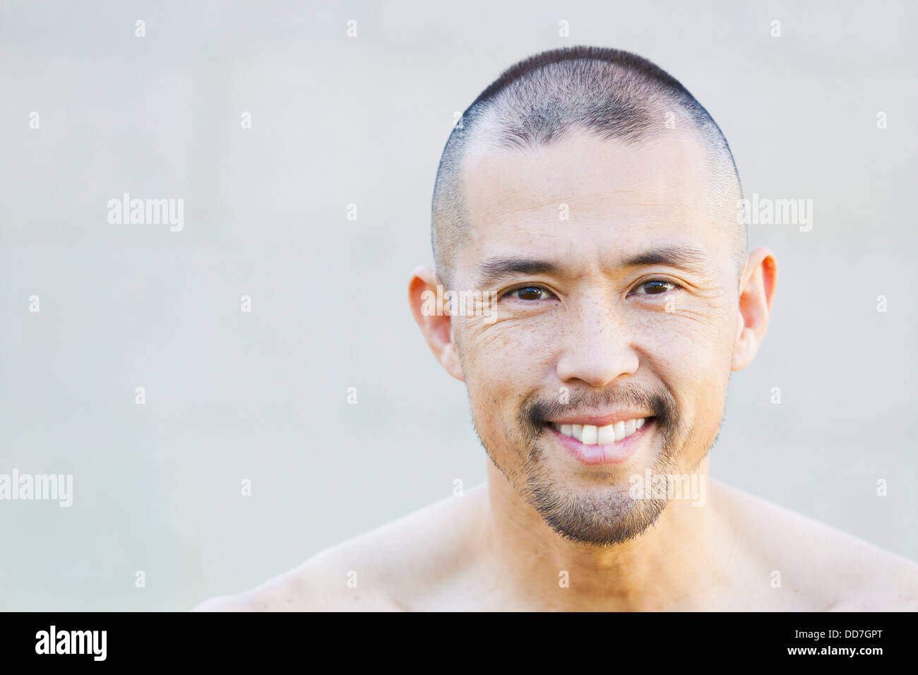 Happy smiling asian ethnicity man hi-res stock photography and images ...