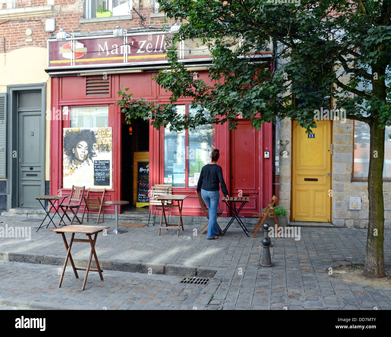Pavement cafe/bar, France Stock Photo - Alamy
