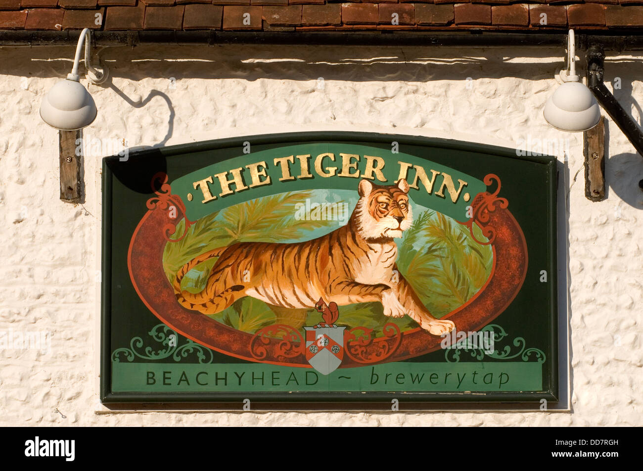 Pub inn sign hi-res stock photography and images - Alamy