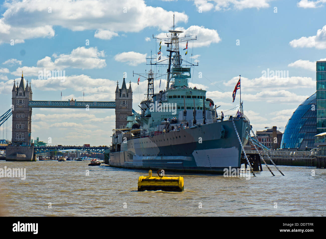 Warship bridge hi-res stock photography and images - Alamy