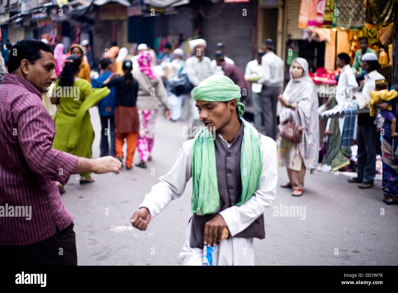 Muslim beggar hi-res stock photography and images - Alamy
