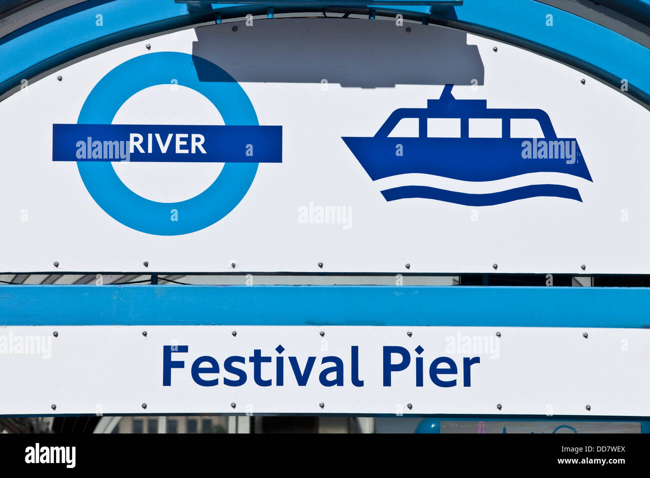 Riverbus hi-res stock photography and images - Alamy