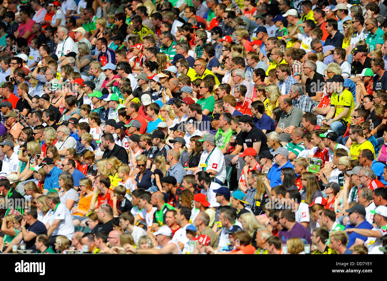 Large grandstand hi-res stock photography and images - Alamy