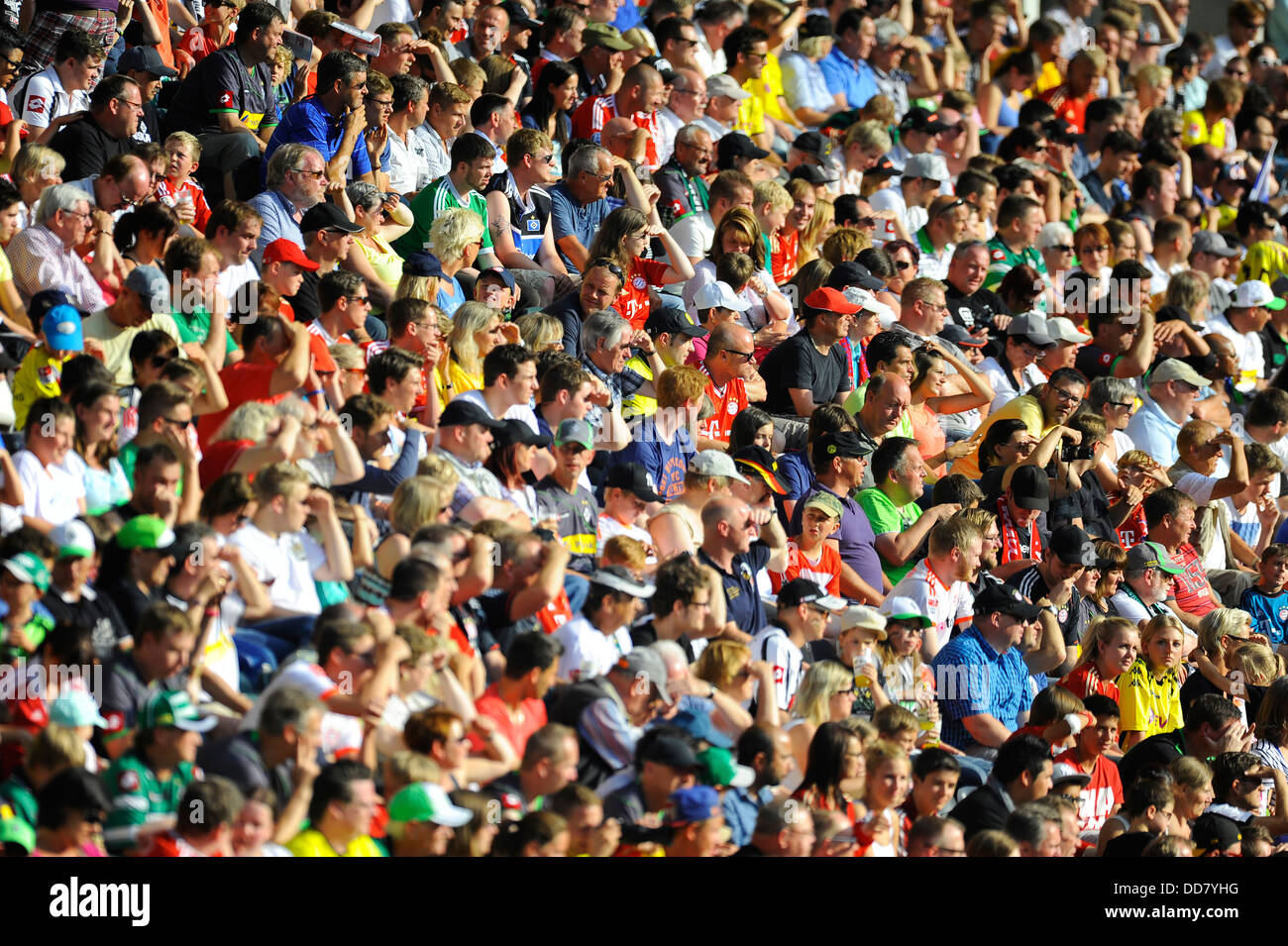 large crowd in football stadium Stock Photo - Alamy