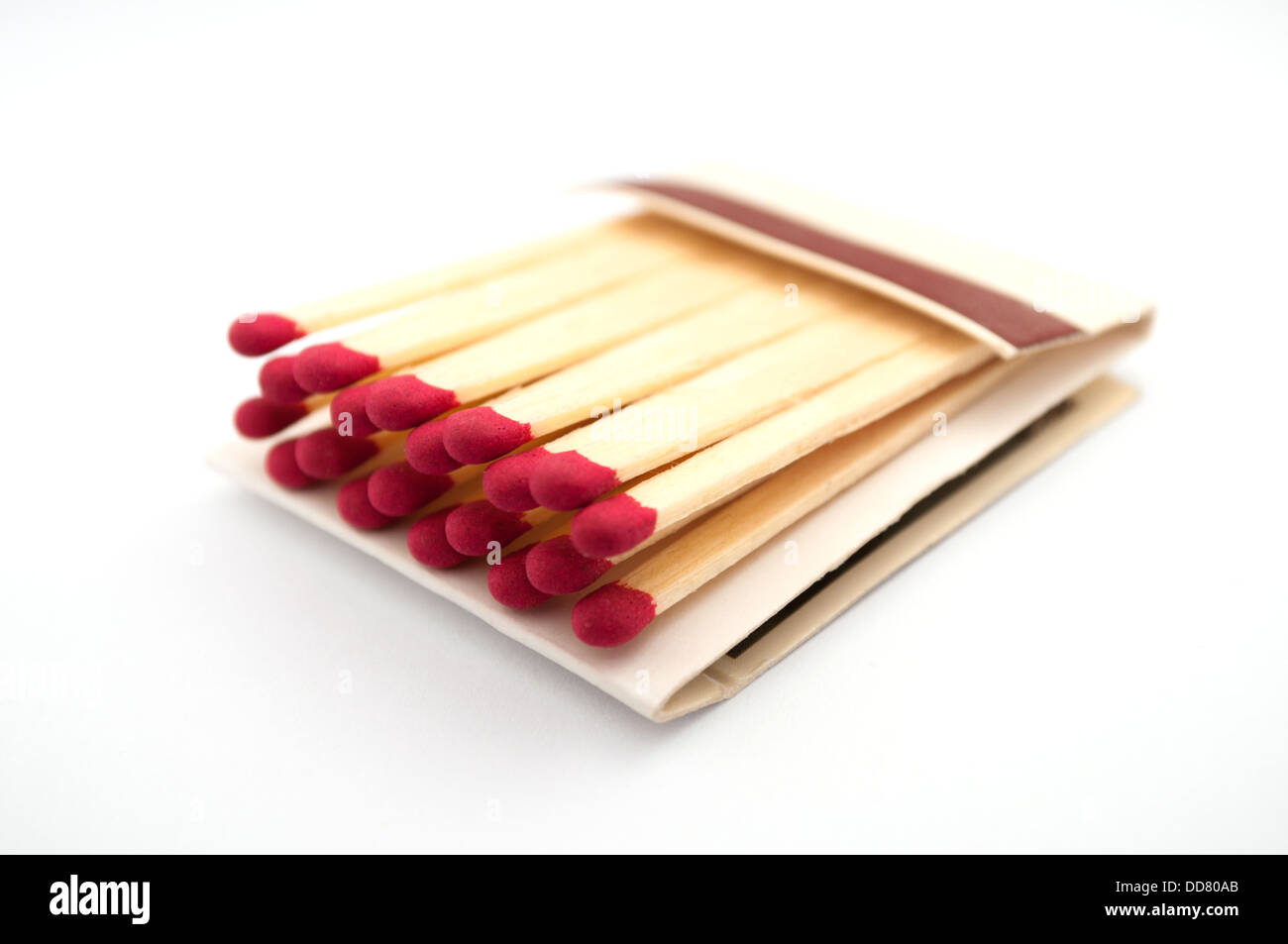 Close up shot of an open matchbook with red heads Stock Photo - Alamy