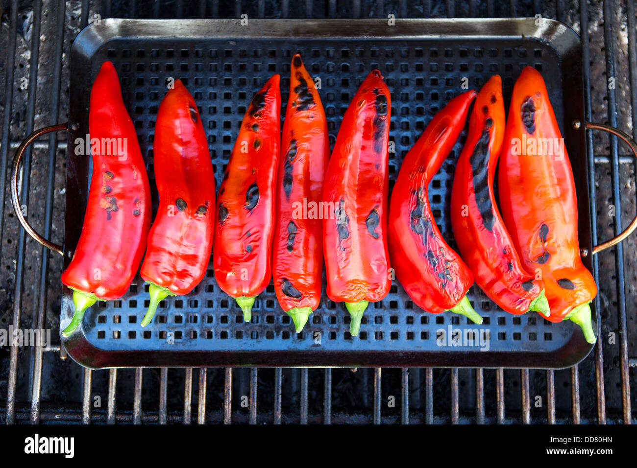 Roasting chillies hi-res stock photography and images - Alamy