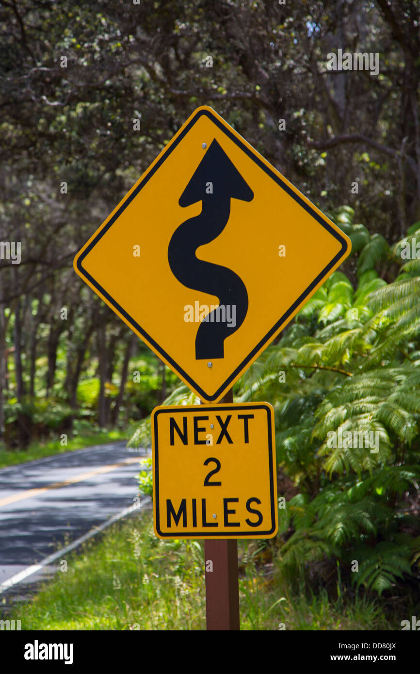 Curved Road Sign, Kilauea Volcano, HVNP, Hawaii Volcanoes National Park ...