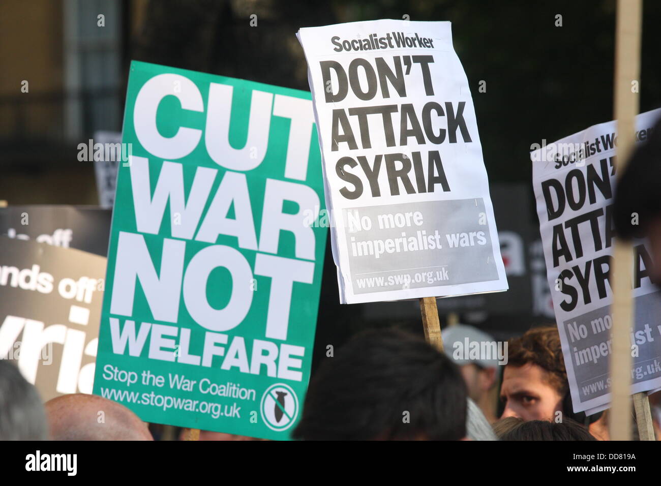 Anti war sign hi-res stock photography and images - Alamy