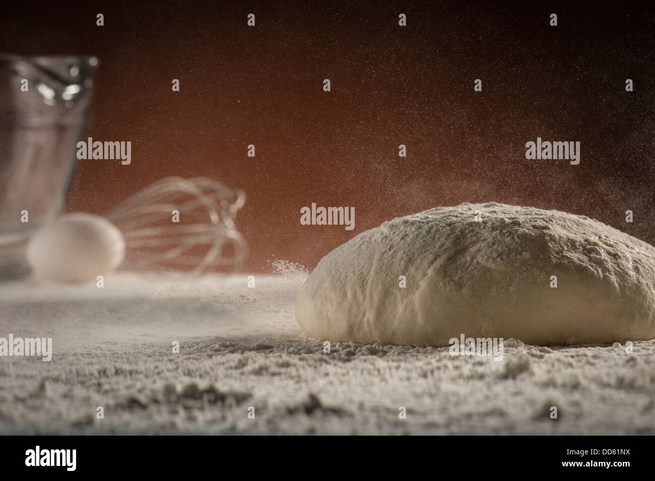 Mixing eggs and flour in bowl hi-res stock photography and images - Alamy