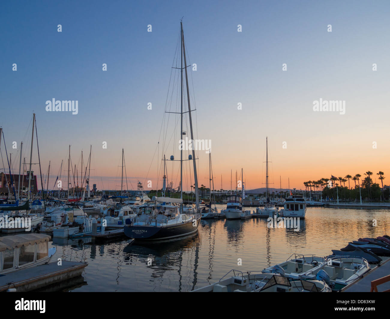 Long beach marina hi-res stock photography and images - Alamy