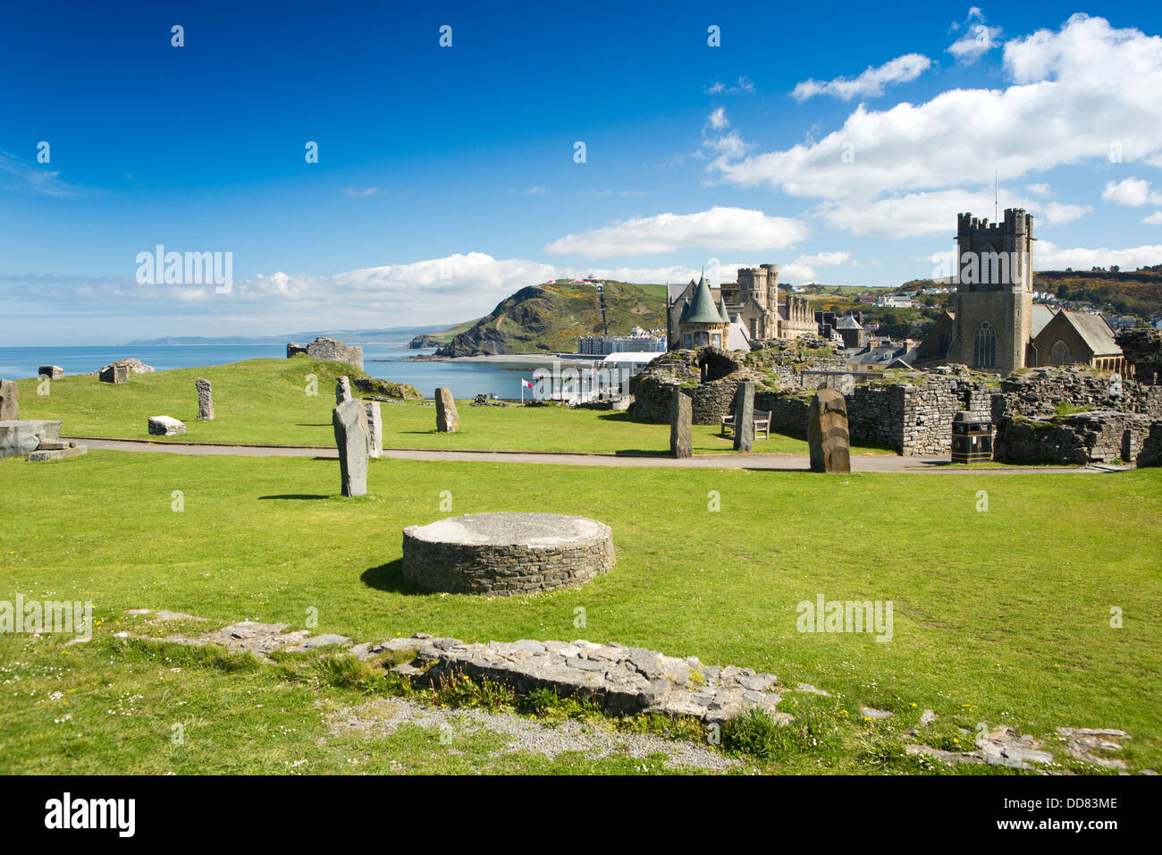 Circle ruin hi-res stock photography and images - Alamy