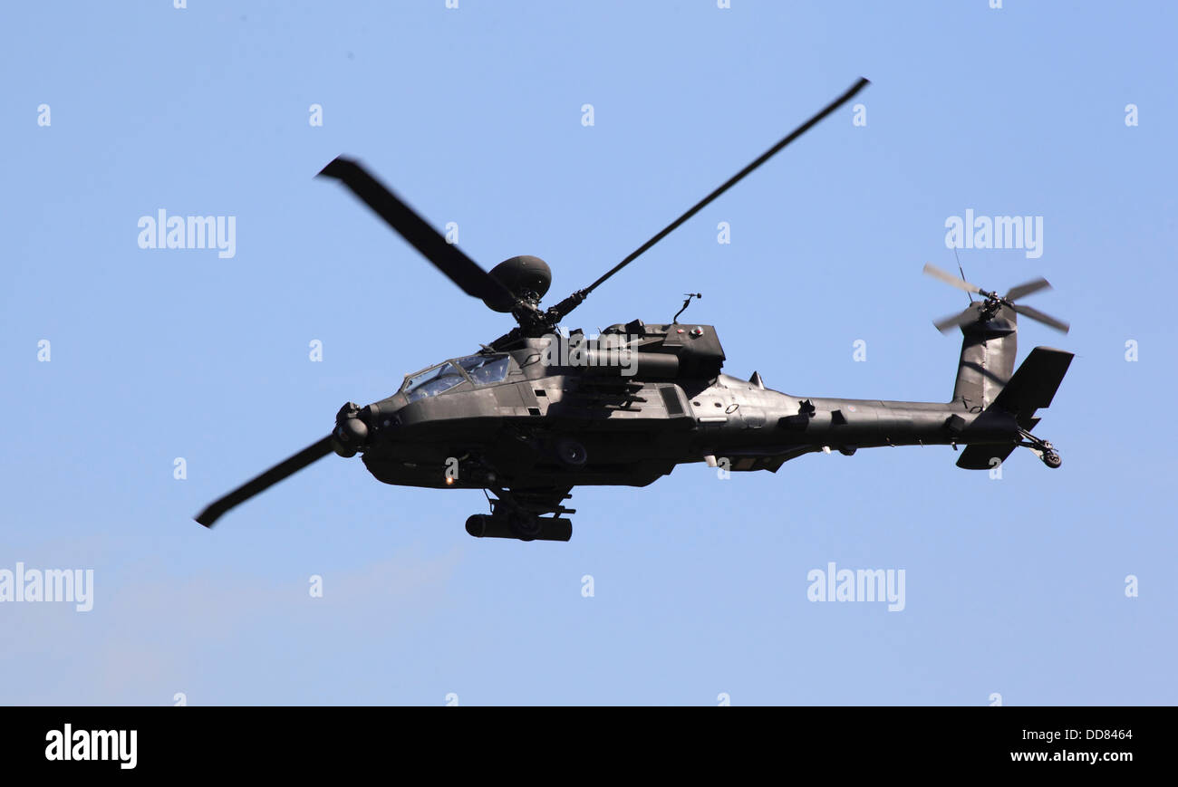 Apache helicopter hi-res stock photography and images - Alamy
