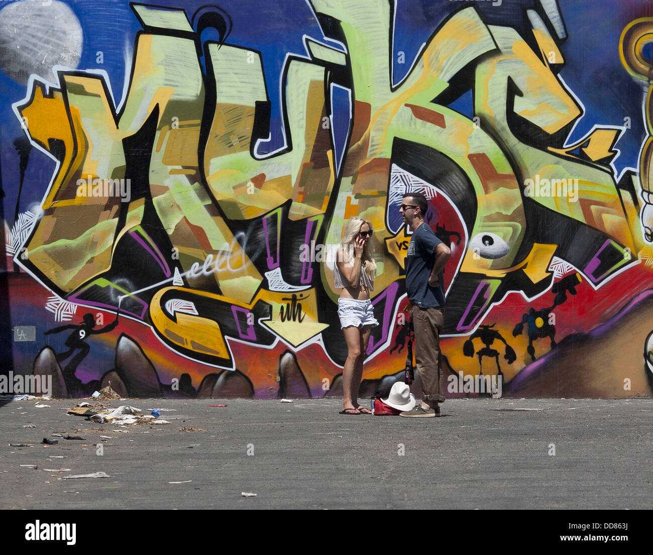 Los angeles graffiti murals hi-res stock photography and images - Alamy
