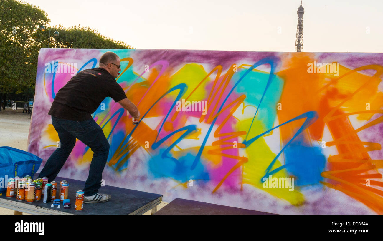 Paris, France, Artist Graffiti Painting Wall Near Eiffel Tower, to ...