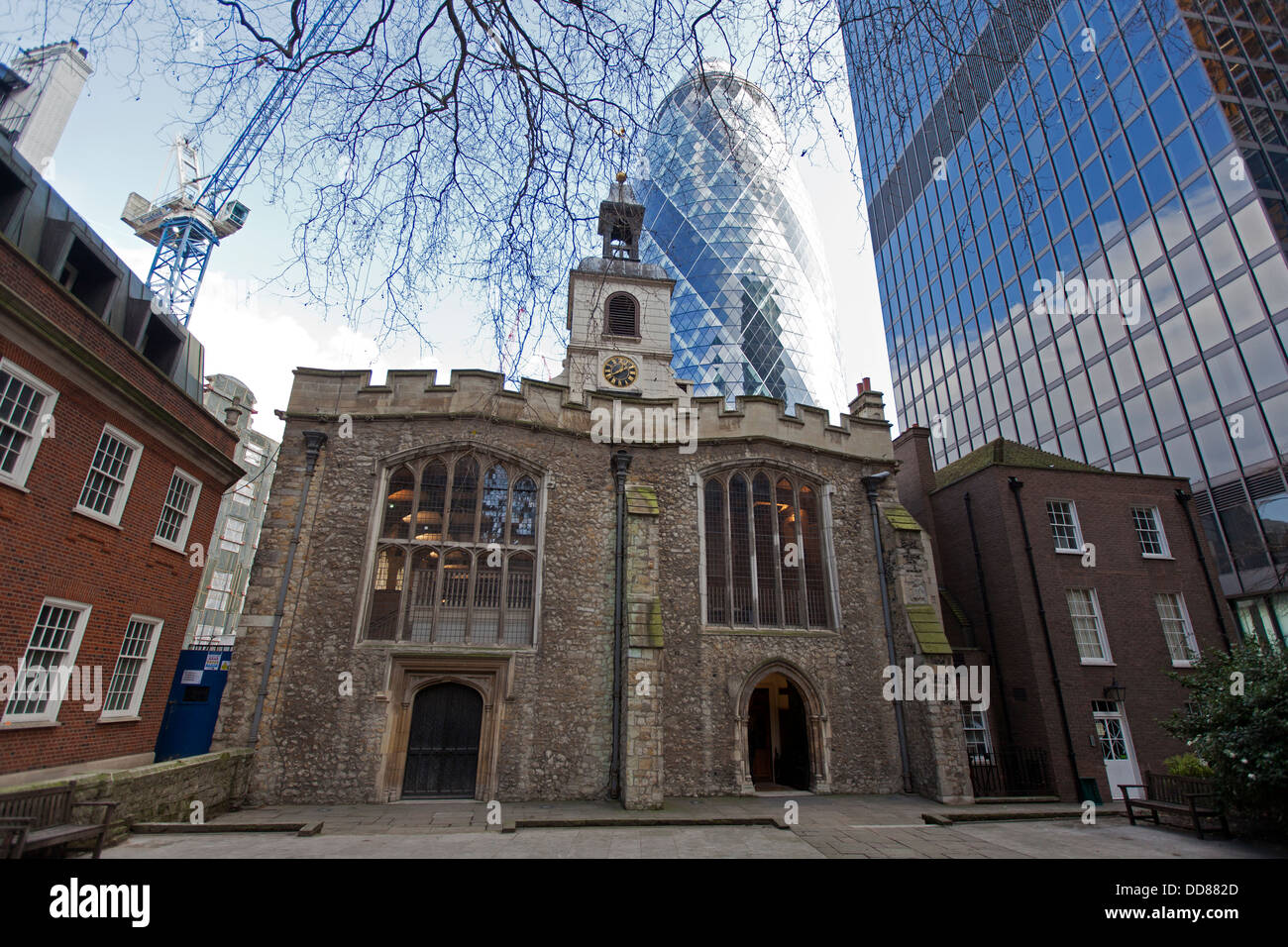 St Helen's Church Bishopsgate with 30 St Mary Axe, the Swiss Re ...