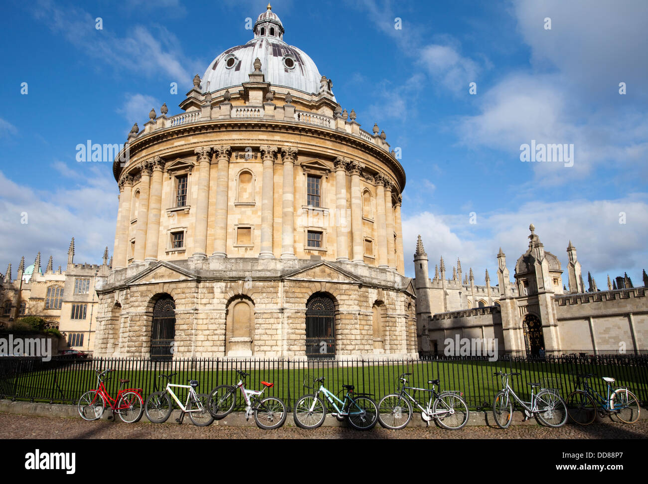 Building of oxford university hi-res stock photography and images - Alamy