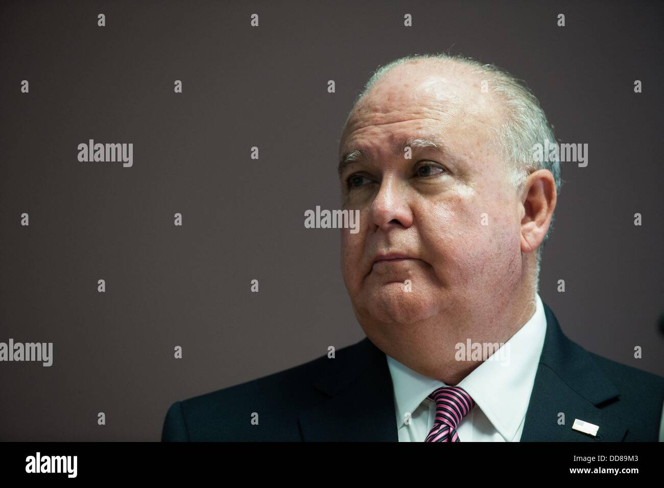 Tucson, Arizona, USA. 28th Aug, 2013. Under Secretary of the Army ...