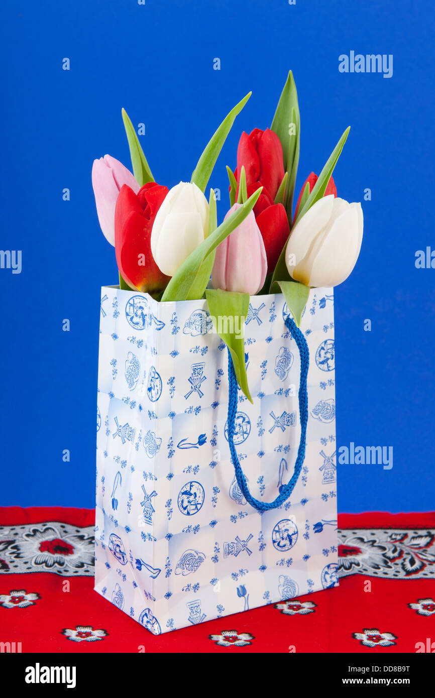Dutch souvenir bag with tulips Stock Photo - Alamy