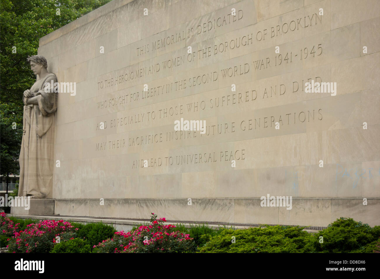 Brooklyn war memorial at Cadman plaza park Stock Photo - Alamy