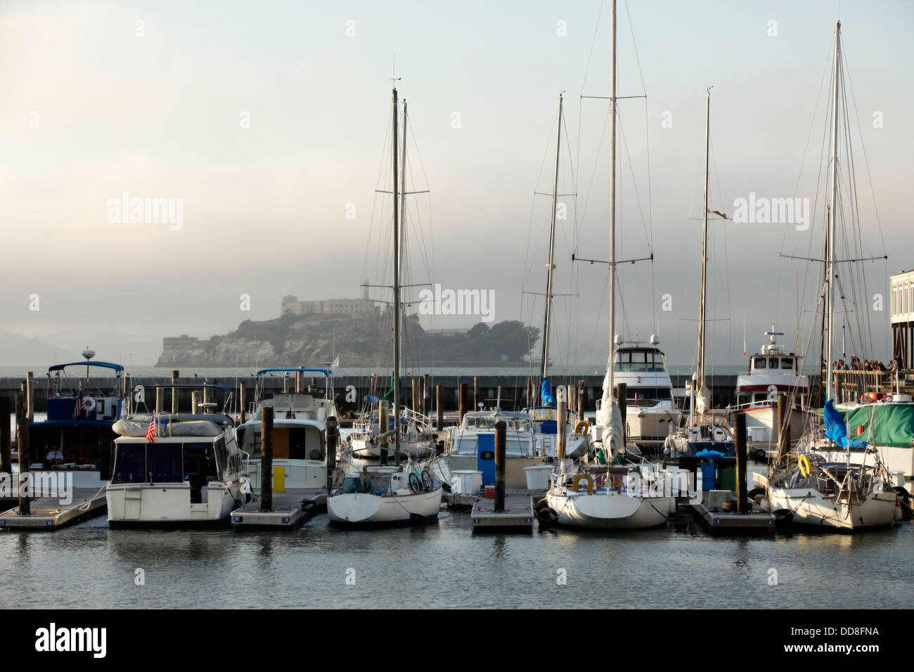 San francisco houses alcatraz hi-res stock photography and images - Alamy