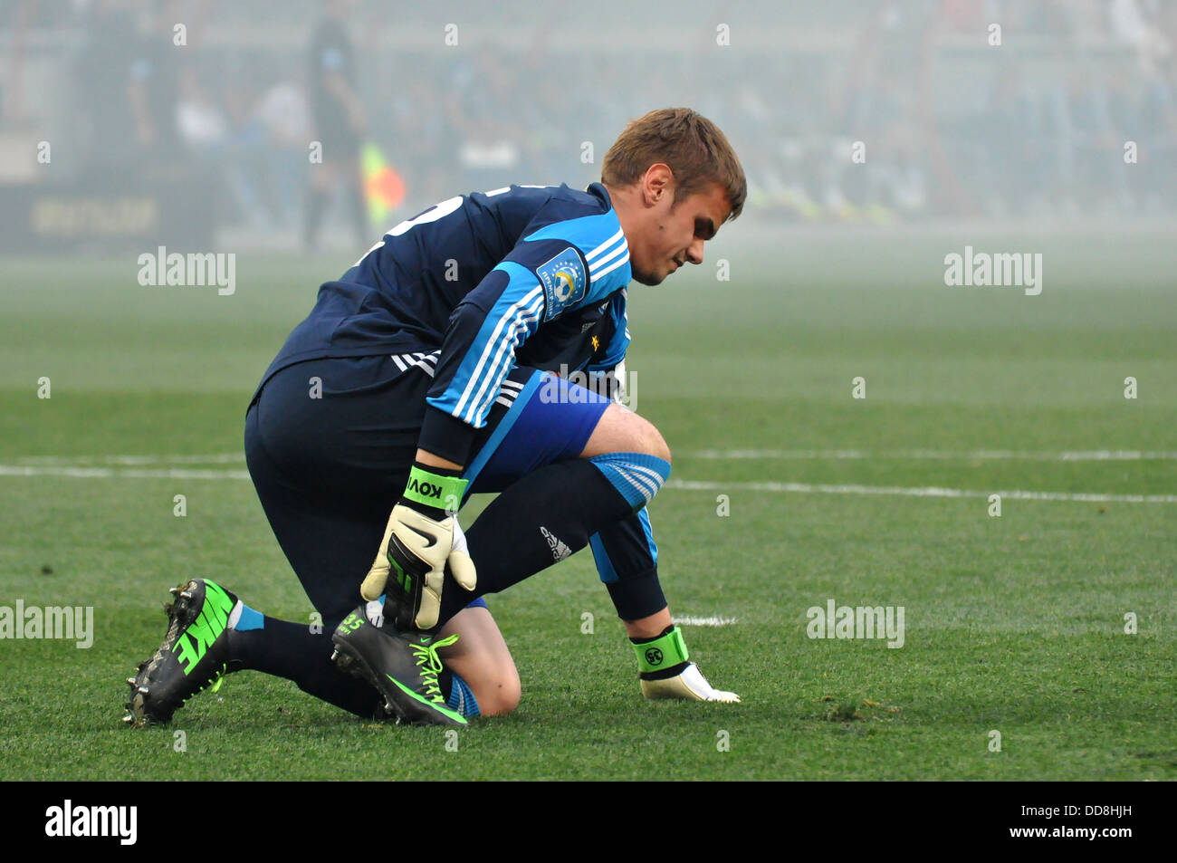 Soccer football man city injury hi-res stock photography and images - Alamy