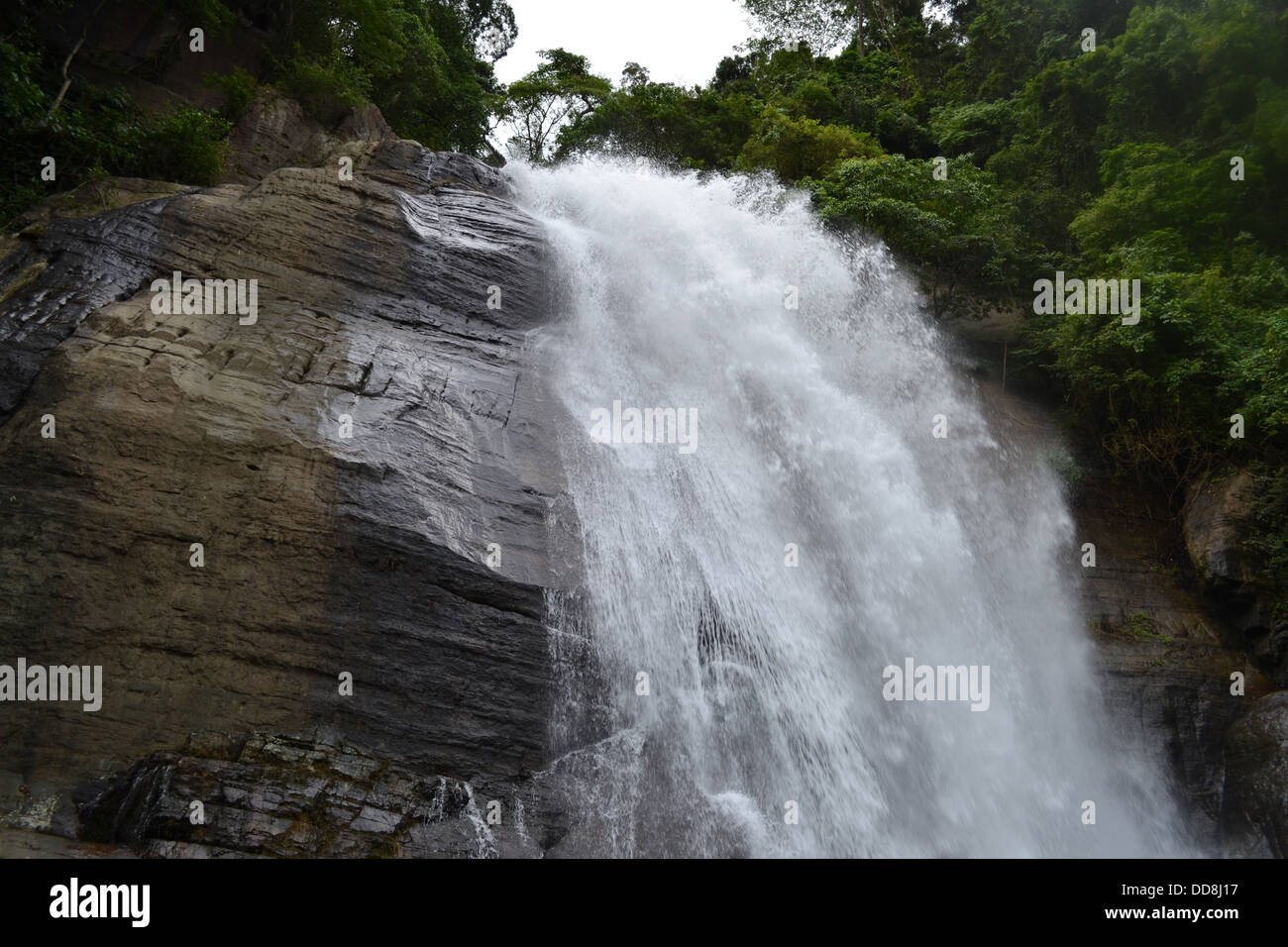 waterfall stream lake water droplets of water Stock Photo - Alamy