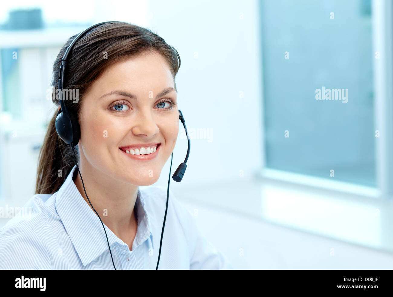 Person providing a service hi-res stock photography and images - Alamy