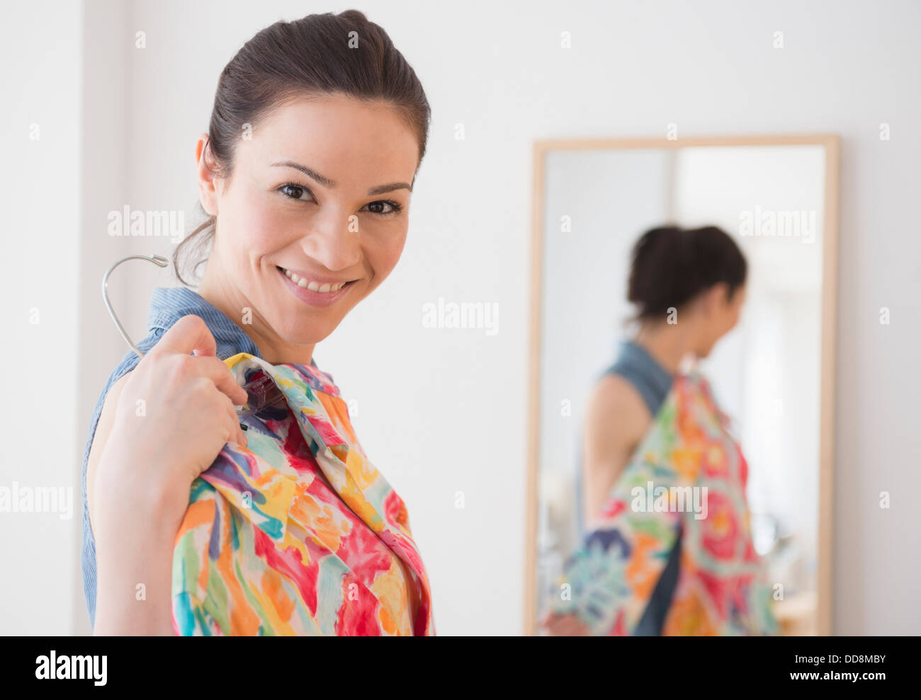Trying on clothes hi-res stock photography and images - Alamy