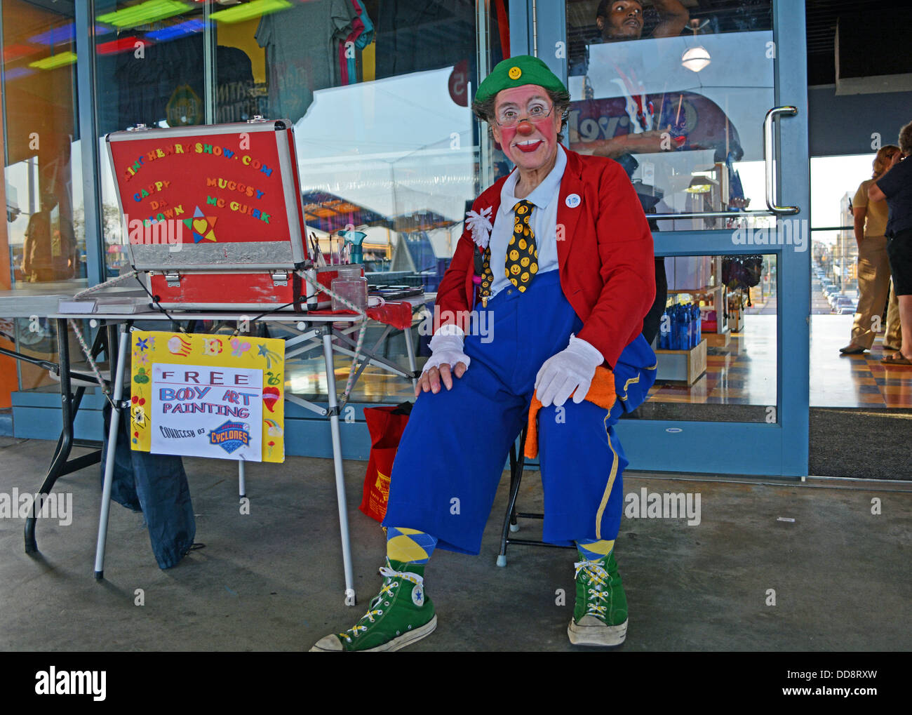 Baseball clown Shorty Punchinello at the Brooklyn Cyclones minor league ...