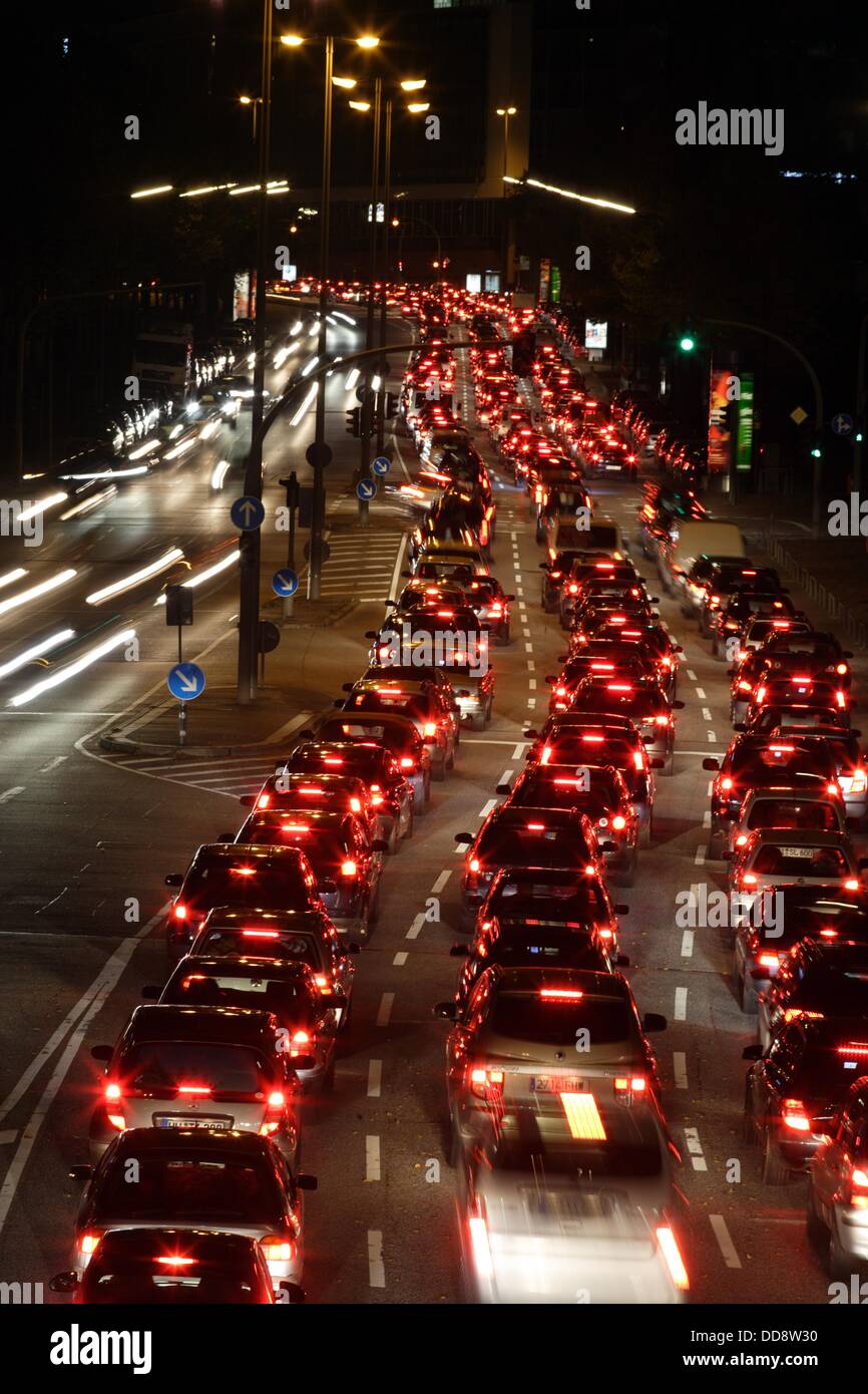 Six lane hi-res stock photography and images - Alamy