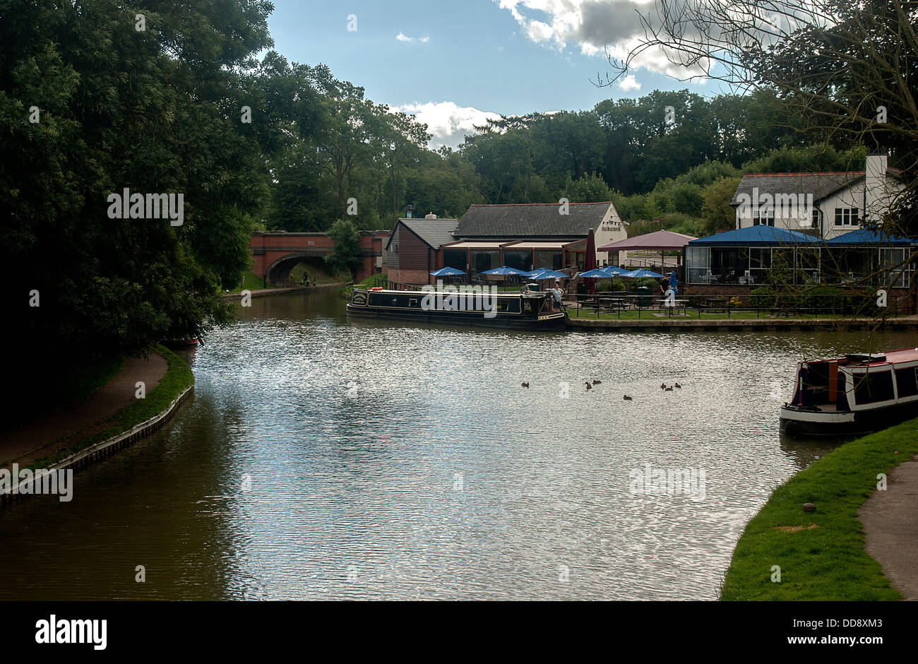 Foxton locks hi-res stock photography and images - Alamy