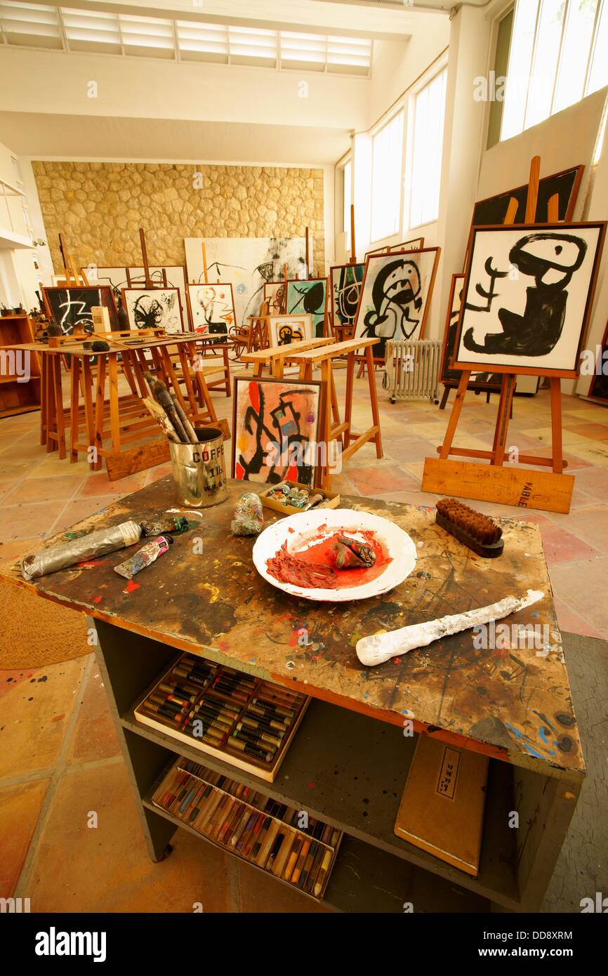Joan miro mallorca and taller sert hi-res stock photography and images ...