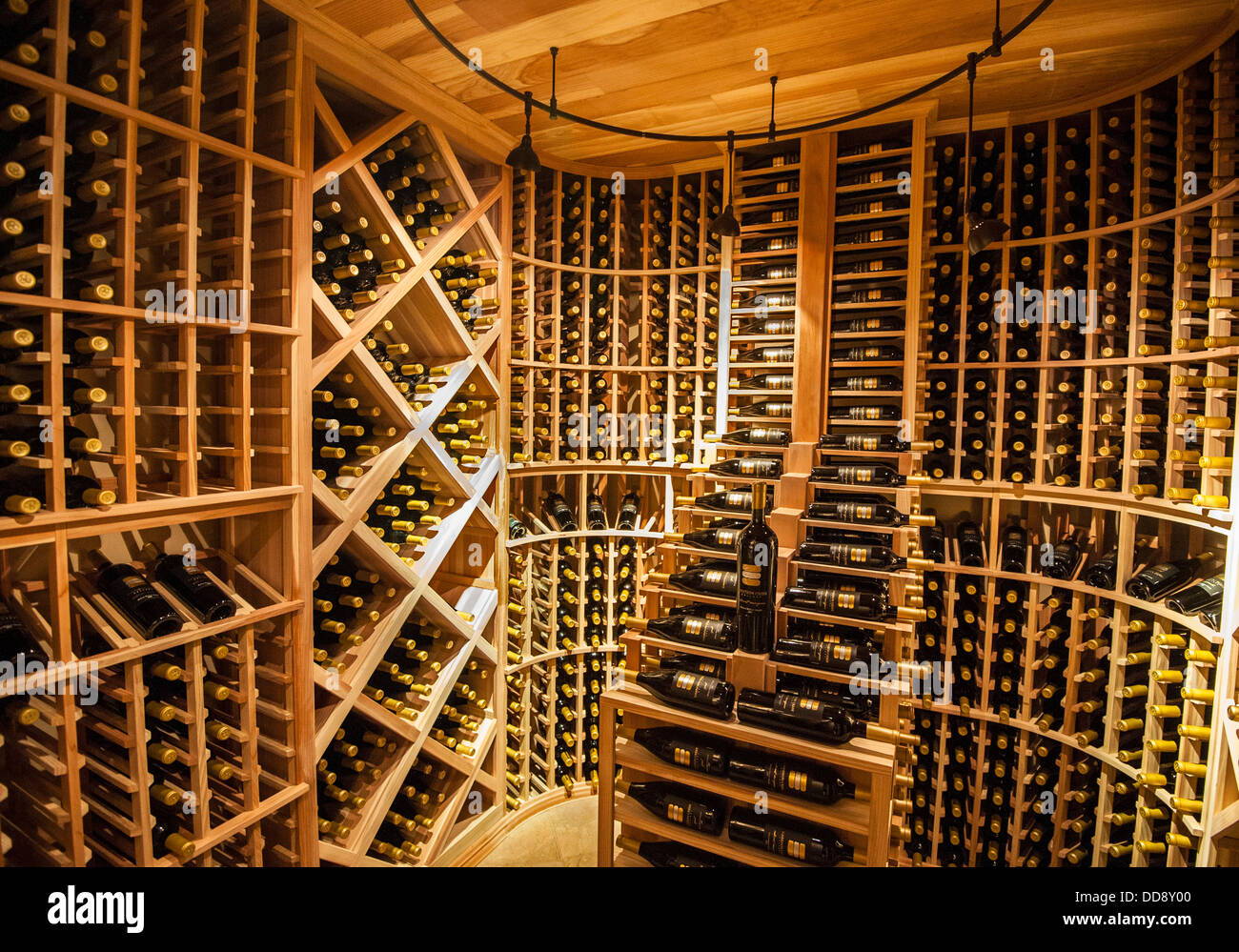 Bottle cellars hi-res stock photography and images - Alamy
