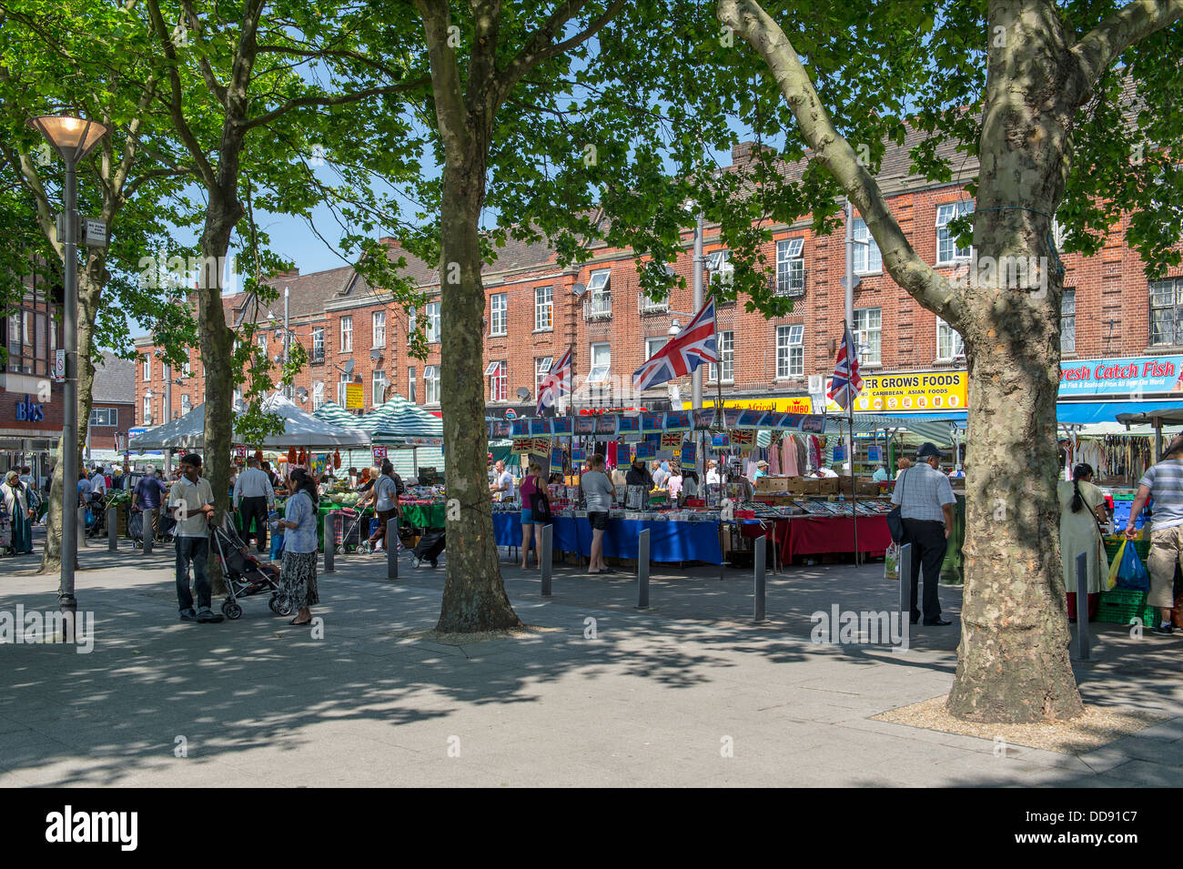 Walthamstow high street hi-res stock photography and images - Alamy