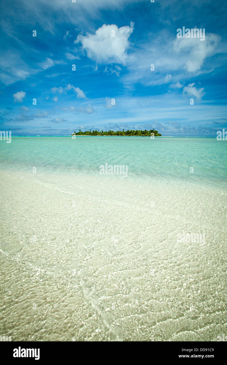Maina atoll as seen from the white sandy beach of the desert Honeymoon ...