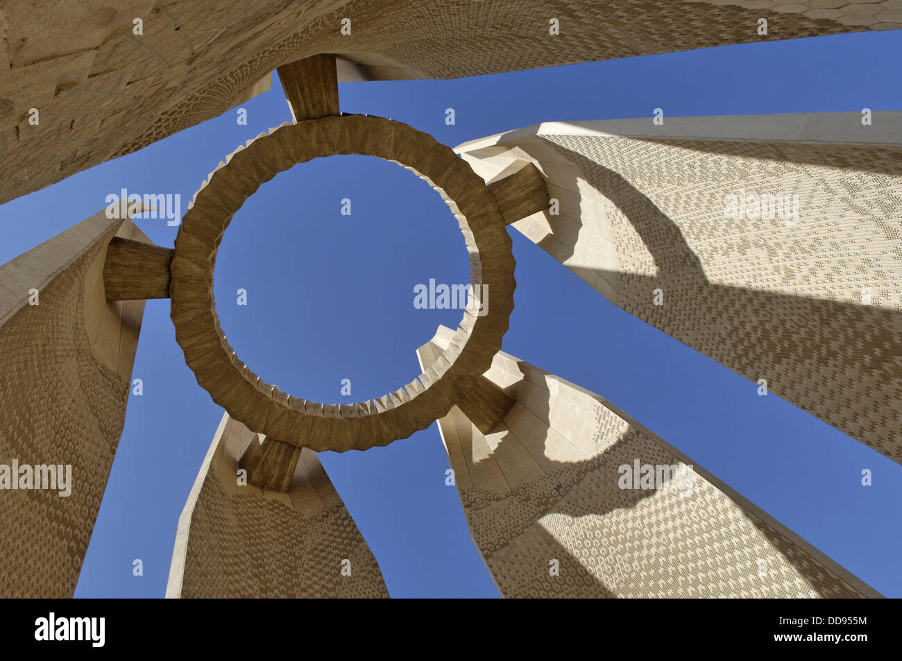 Soviet egyptian friendship monument hi-res stock photography and images ...