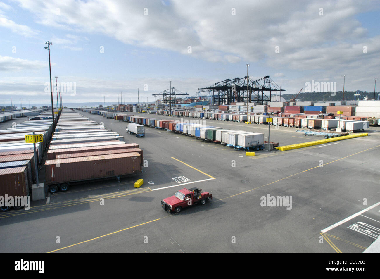 Port of tacoma cargo hi-res stock photography and images - Alamy