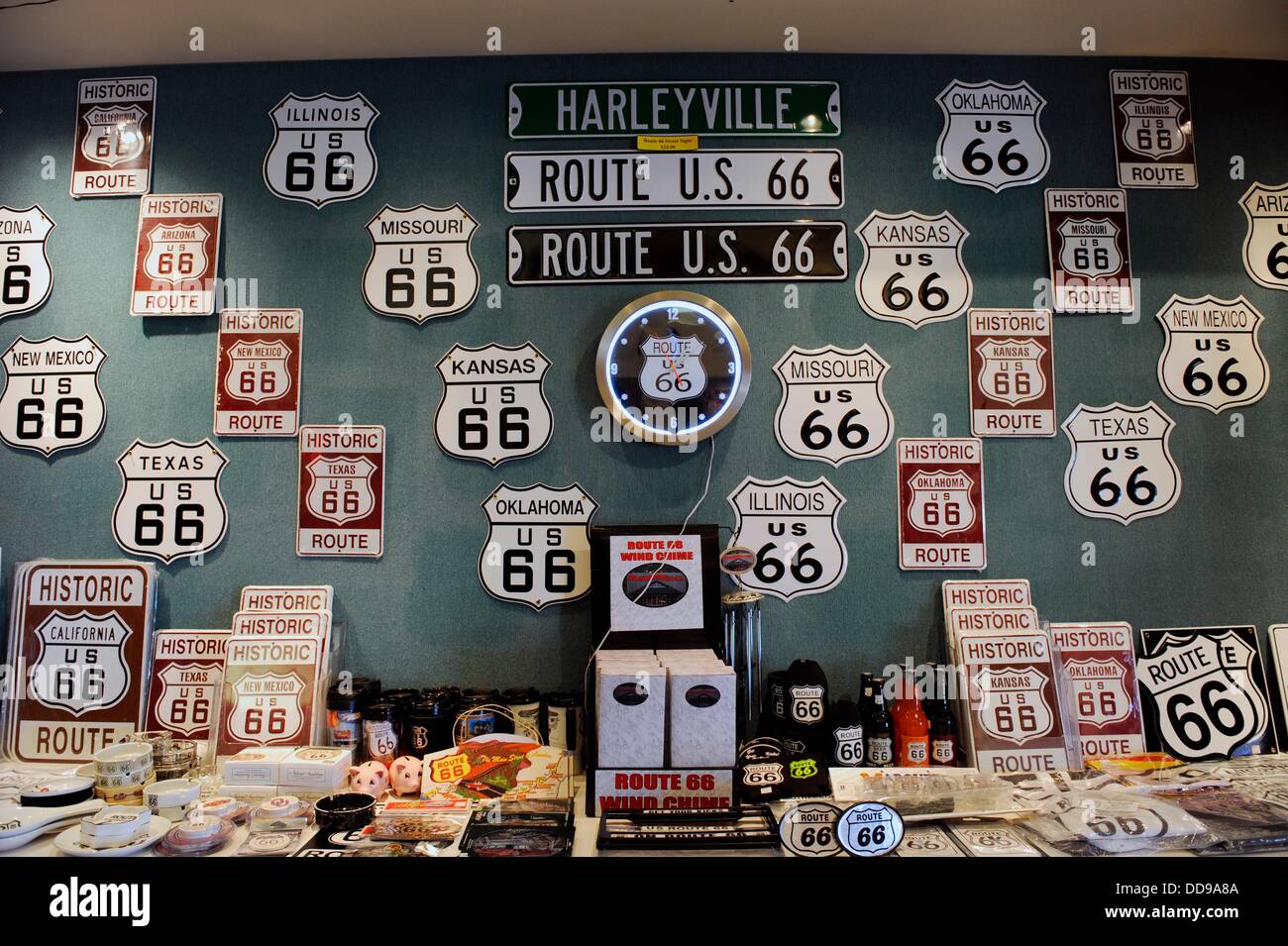 Route 66 traveller hi-res stock photography and images - Alamy