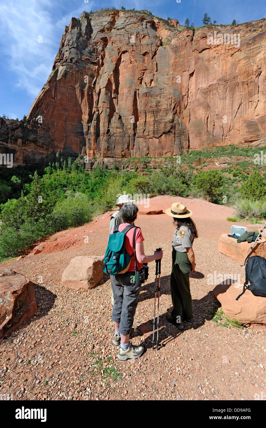 Female ranger hi-res stock photography and images - Alamy