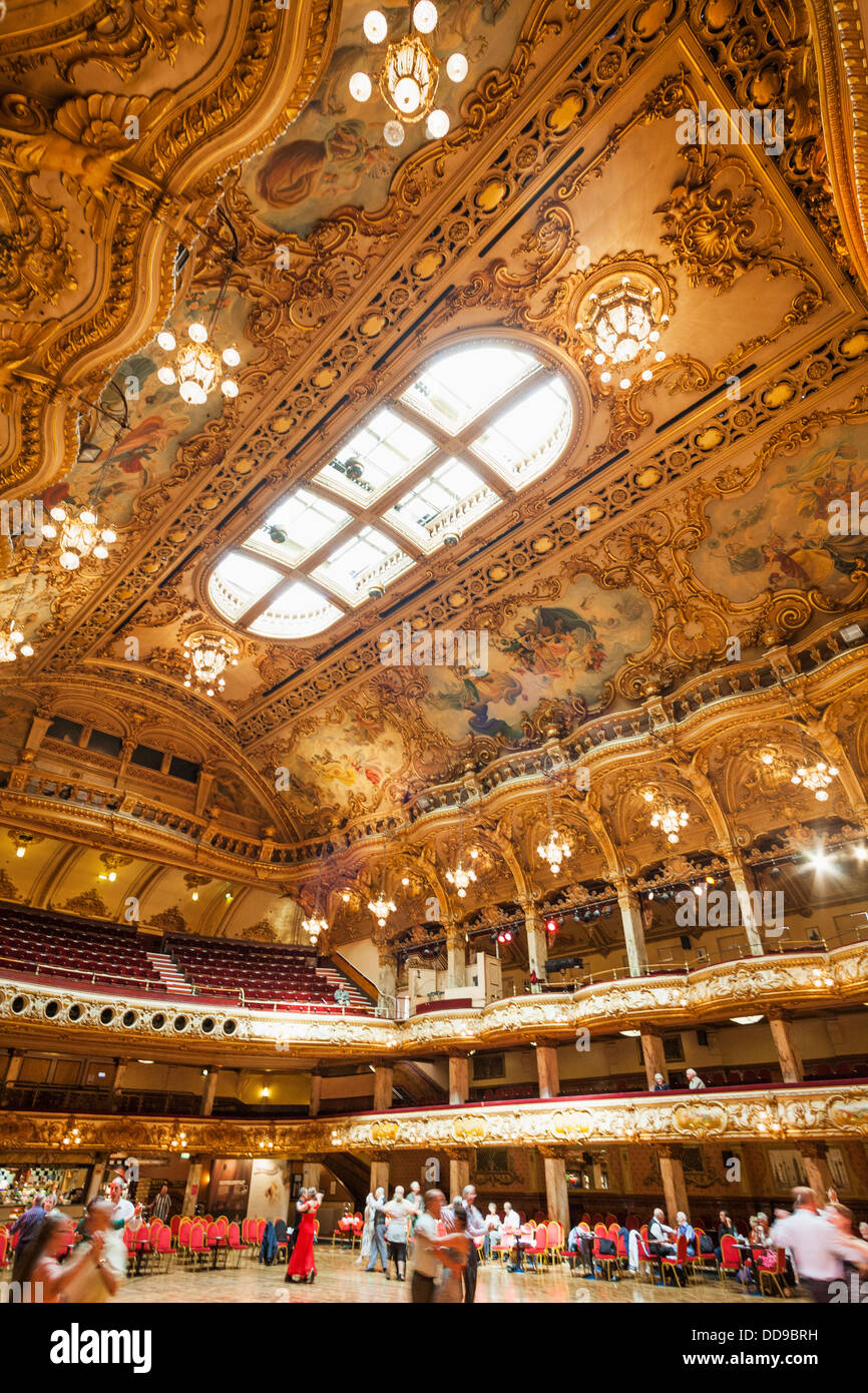 Blackpool tower ballroom interior hi-res stock photography and images ...