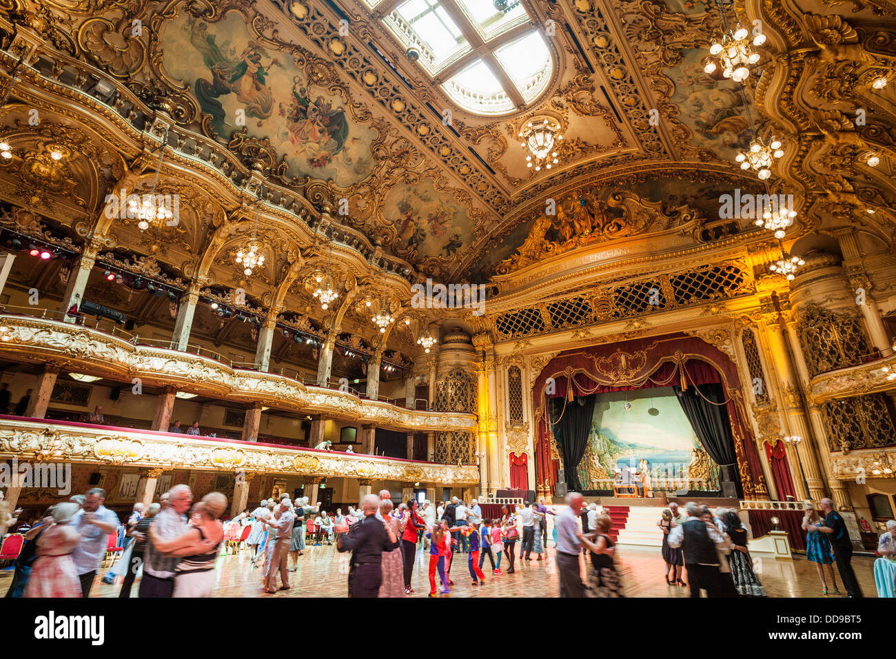 Tower ballroom blackpool interior hi-res stock photography and images ...